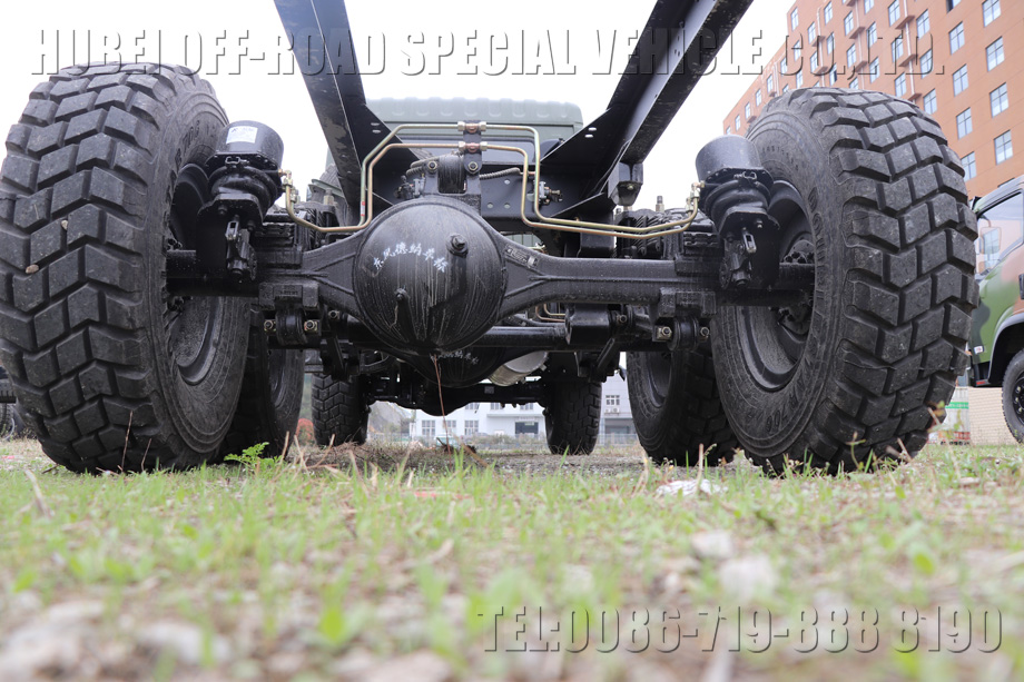 Six wheel drive flat head Dongfeng Tianjin chassis Jin chassis, flat ...